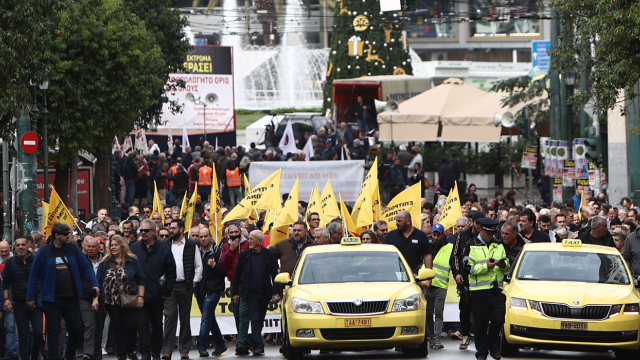 Τραβούν χειρόφρενο τα ταξί: Απεργία σήμερα και αύριο στην Αττική για το ...
