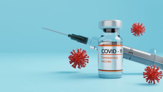 Κοροναϊός: Άνοιξε η πλατφόρμα emvolio.gov.gr για τον επικαιροποιημένο εμβολιασμό