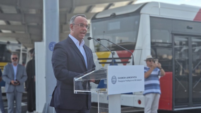 Σταϊκούρας από Θεσσαλονίκη: Ο νέος σταθμός φόρτισης ηλεκτρικών ...