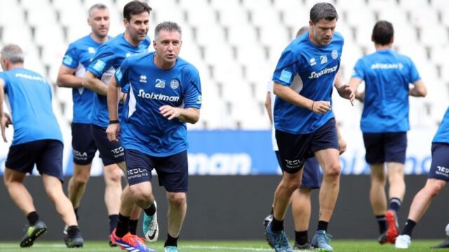 Αθλητικές μεταδόσεις: Πού θα δείτε το σπουδαίο επετειακό φιλικό των Legends 2004 για τη ...