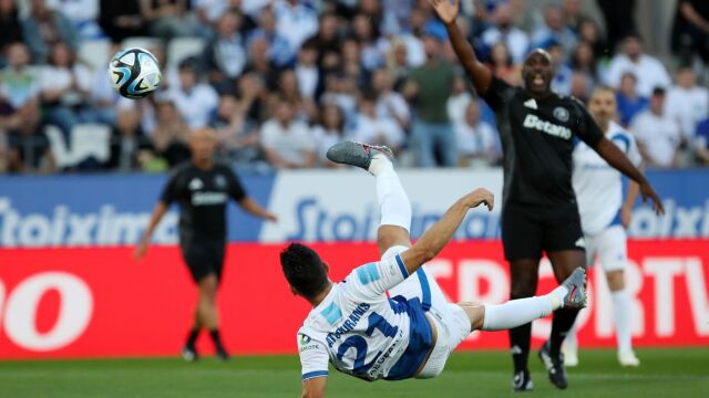 Legends 2004 - UEFA All Stars 1-2: "Σκύλιασε" ο Φίγκο και πήρε τη ρεβάνς 20 χρόνια μετά