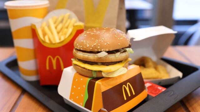 McDonald’s: Υπεύθυνα τα κρεμμύδια για τον θάνατο ενός ηλικιωμένου και ...