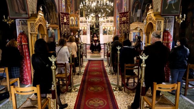 Μεγάλη Τετάρτη: Τι συμβολίζει Το Ιερό Ευχέλαιο και η Τελετή του Νιπτήρος