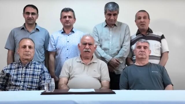 Οτσαλάν: Στη δημοσιότητα το πρώτο βίντεο του φυλακισμένου ηγέτη του PKK από το 1999