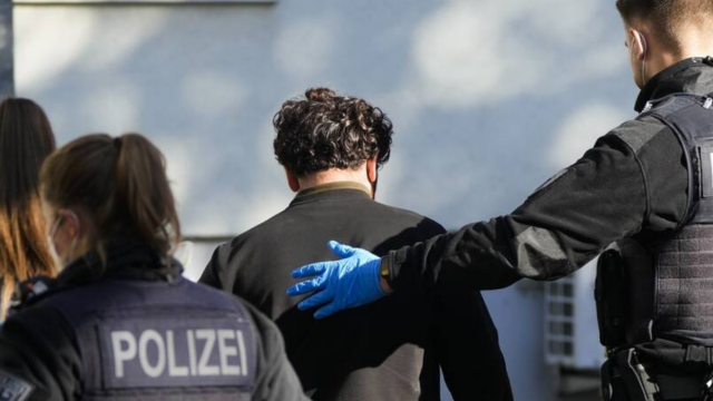 Γερμανία: Ποιος ήταν ο 25χρονος Έλληνας που πέθανε στο κρατητήριο (Εικόνες)