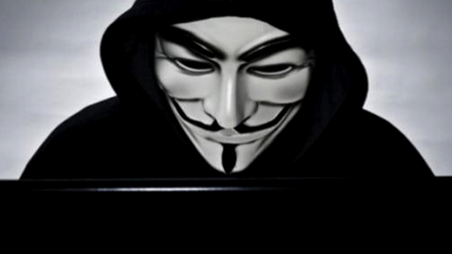 Εισβολή στην Ουκρανία: Οι Anonymous κήρυξαν διαδικτυακό πόλεμο στη Ρωσία