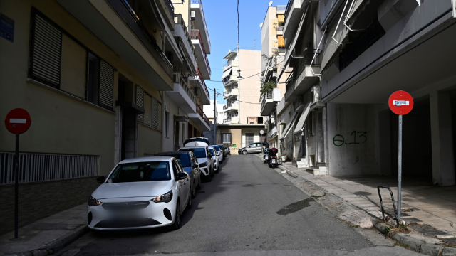 Μουσείο… τρομοκρατίας η νέα γιάφκα στο Παγκράτι: Το οπλοστάσιο σε ...