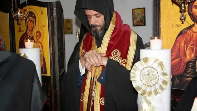 Από τις πασαρέλες στα ράσα: Η ζωή του Παρθένιου Α, κατά κόσμον Βασίλη ...