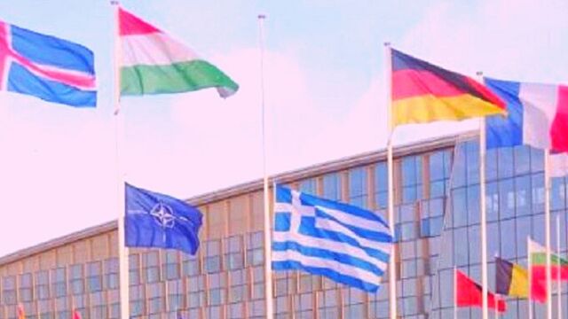 Βέλγιο: Μεσίστια η ελληνική σημαία ως ένδειξη πένθους για τον θάνατο ...
