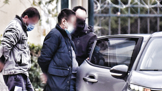 Υπόθεση Κολωνού: Στη φυλακή οι 4 από τους 5 συλληφθέντες για τον βιασμό ...