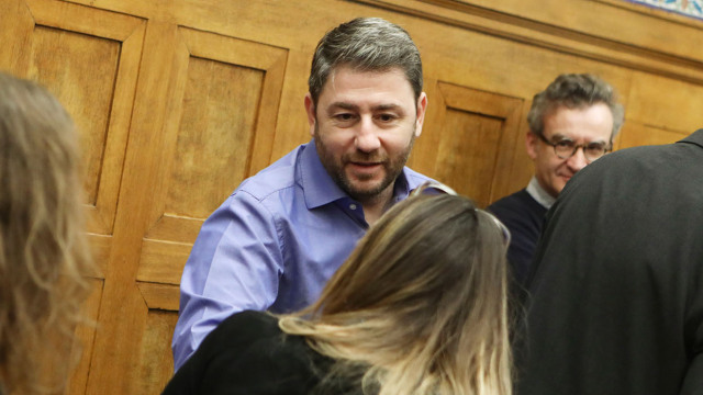 Χάθηκε στη μετάφραση ο Ανδρουλάκης - Η «εξαφάνιση» κοστίζει δημοσκοπικά ...