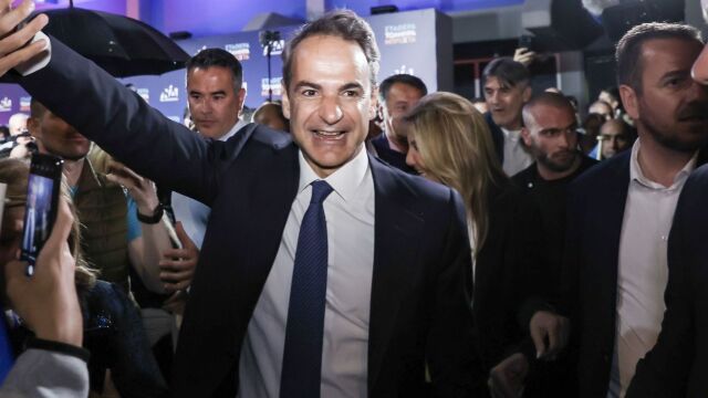 Εκλογές εδώ και τώρα!