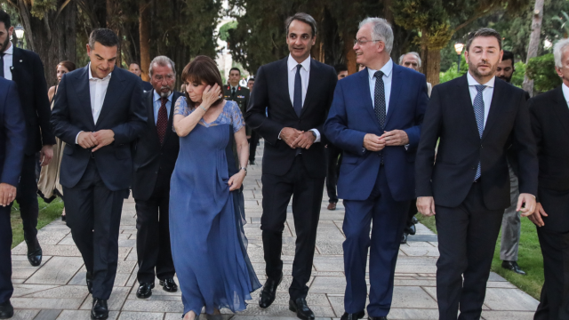 Δημοσκοπήσεις: 7,7% έως 8,7% η διαφορά της ΝΔ από τον ΣΥΡΙΖΑ σε δύο νέα ...