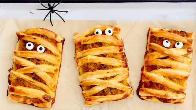 Halloween: Εύκολες γλυκές και αλμυρές συνταγές για να φτιάξετε με τα ...