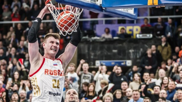 Νέο χαστούκι στην Μόσχα: Μετά από FIFA και η FIBA απέβαλε τη Ρωσία από ...