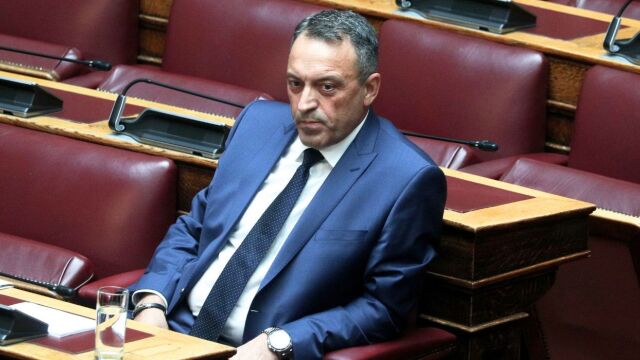 Υπό διάλυση οι Σπαρτιάτες: Ο Στίγκας καταγγέλλει πλαστογράφηση στο ...