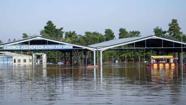 Κακοκαιρία Daniel - Λάρισα: Μήνυμα από το 112 για εκκένωση στην περιοχή ...
