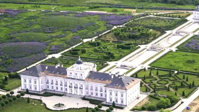 Ρωσία: Ο πρόεδρος της Gazprom ζει ίσως στο πιο ακριβό σπίτι, αξίας 240 ...