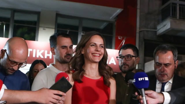 ΣΥΡΙΖΑ: Η Έφη Αχτσιογλου και οι “6+6” με δικό τους κείμενο στην ΚΕ ...