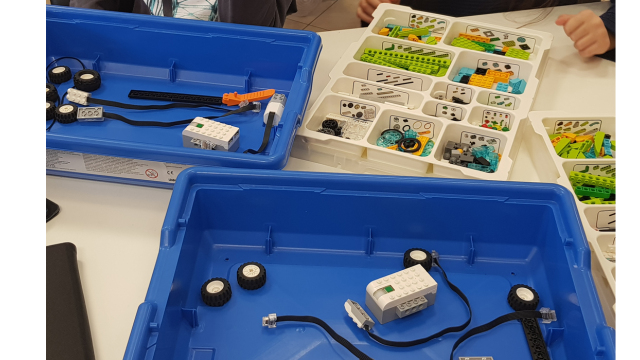 Όταν η εκπαιδευτική ρομποτική συνάντησε τους «μικρούς επιστήμονες» στη ...