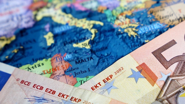 Κοροναϊός - Έρευνα: Ένας στους τρεις Έλληνες σε χειρότερη επαγγελματική ...