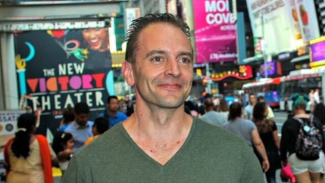 Gene Gillette: Ο γνωστός ηθοποιός του Broadway έρχεται από τη Νέα Υόρκη ...