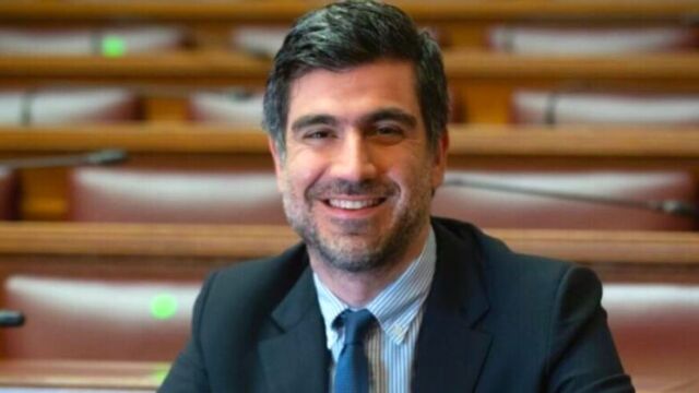 Γλαβίνας στα Παραπολιτικά 90,1: Είμαστε θετικοί στη ρύθμιση για τον ...