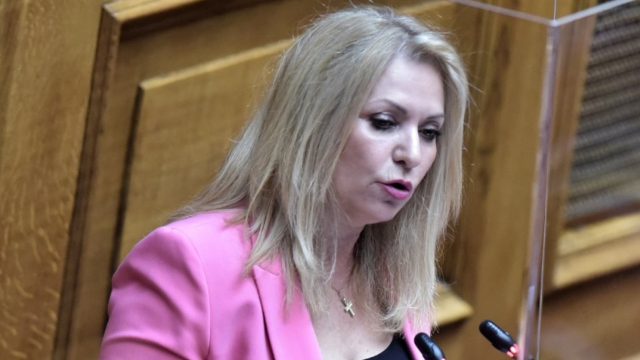 Άννα Μάνη-Παπαδημητρίου: Η μαχήτρια υφυπουργός που έκανε «restart» δύο ...