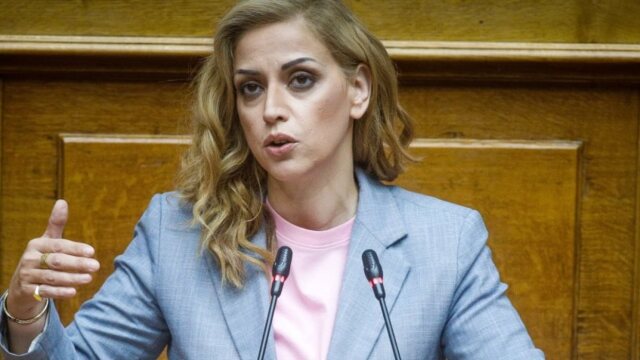Η Ραλλία Χρηστίδου “βλέπει” διαρχία στον ΣΥΡΙΖΑ