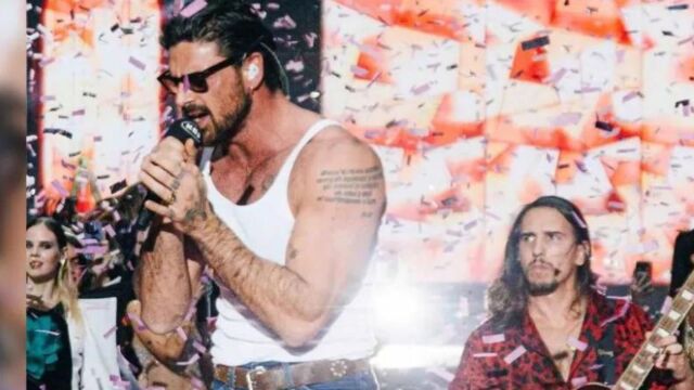 Μικέλε Μορόνε: Η ανάρτηση μετά την εμφάνισή του στα "MadWalk ...