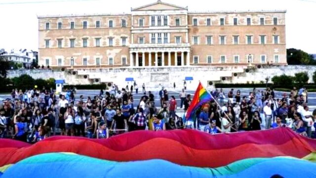 Δημοσκόπηση Marc: 54,8% ''ναι'' στον γάμο των ομόφυλων και 52,9% στην ...