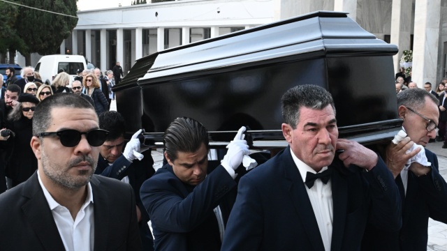 Κηδεία Βασιλικού: Σκληρά λόγια από τον γιο του Χρήστου Γιανναρά, Σπύρο ...