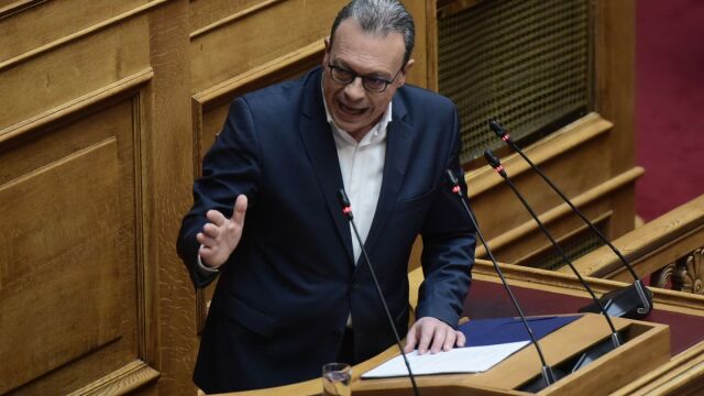 Φάμελλος για μη κρατικα Πανεπιστήμια: Πρόκειται για κερδοσκοπική ...