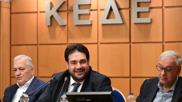 Το "δώρο" του Λιβάνιου στο προσυνέδριο της ΚΕΔΕ και η νέα πολιτική ...