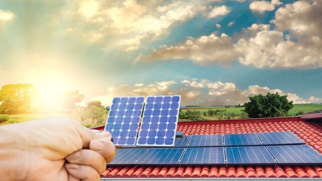 ΑΠΕ: Υπέρβαση του στόχου για το 2030 επτά χρόνια νωρίτερα