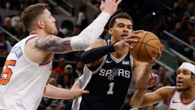 NBA: Τίμπεργουλβς για κορυφή, Γουεμπανιάμα από… άλλον πλανήτη