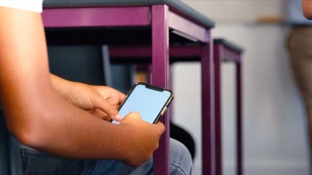 ''Safe Youth'': Πώς θα λειτουργεί το ''panic button'' για εφήβους και νέους που τίθεται σε ...