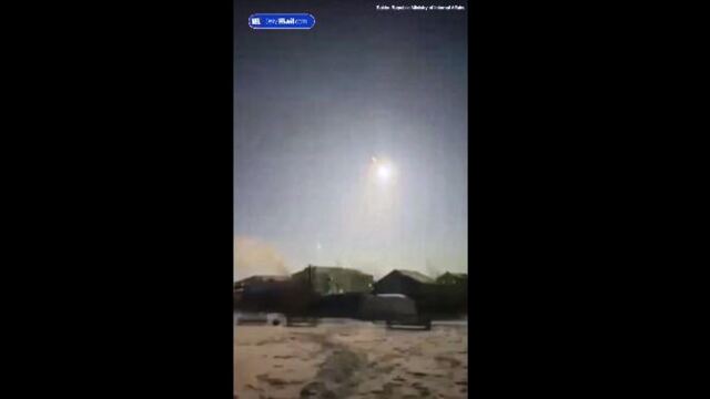 Ρωσία: Απίστευτο βίντεο από την στιγμή που αστεροειδής πέφτει στην ...