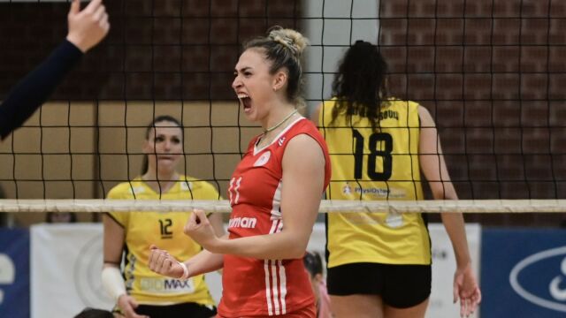 Σπορ: Ο Ολυμπιακός υπέταξε την ΑΕΚ και έβαψε "ερυθρόλευκο" το ντέρμπι ...