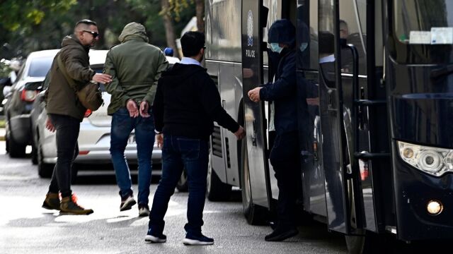 Κύκλωμα προστασίας σε οίκους ανοχής και λέσχες: Οι συναντήσεις της ...