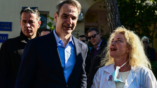 Αυτοψία Μητσοτάκη στο Ασκληπιείο Βούλας: "Θα επιμένουμε να εφαρμόζουμε ...