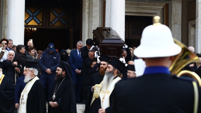 Αρχιεπίσκοπος Αλβανίας Αναστάσιος: Το σκήνωμά του μεταφέρεται στα ...