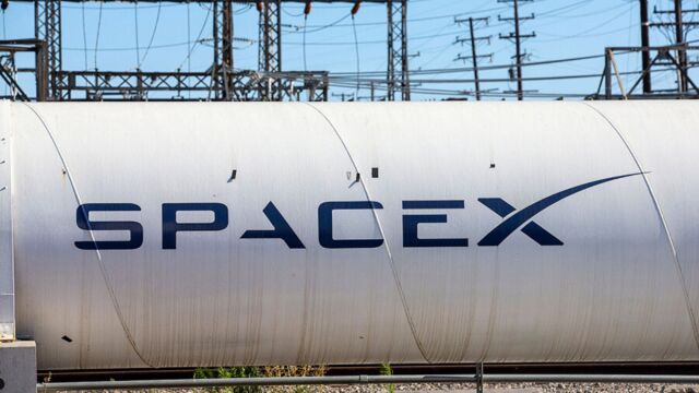 Bloomberg: Ο Ρώσος ολιγάρχης Κερίμοφ είχε μερίδιο στη SpaceX του Μασκ παρά τις εις βάρος του ...