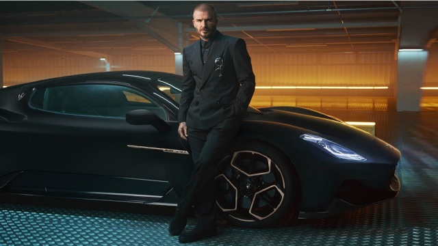 H εντυπωσιακή συλλογή αυτοκινήτων του David Beckham