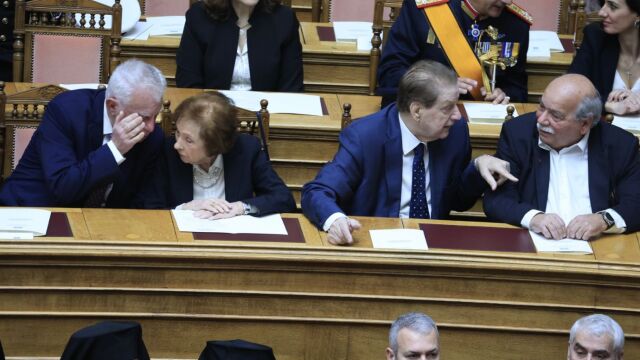 Βουλή: Παρούσα στην ορκωμοσία Τασούλα και η Άννα Ψαρούδα - Μπενάκη