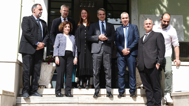 Επίσκεψη του Κυριάκου Μητσοτάκη στο Εθνικό Ίδρυμα Κωφών