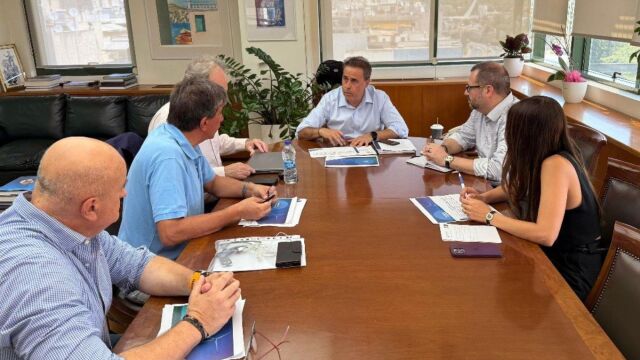 Καύσωνας: Έκτακτη σύσκεψη συντονισμού υπουργείου Περιβάλλοντος και ...