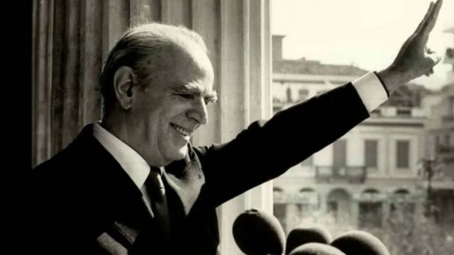 Ο Μητσοτάκης και οι μνήμες για τον Κωνσταντίνο Καραμανλή, οι σκέψεις ...