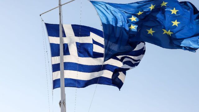 Handelsblatt: Η εντυπωσιακή επιστροφή των ελληνικών τραπεζών