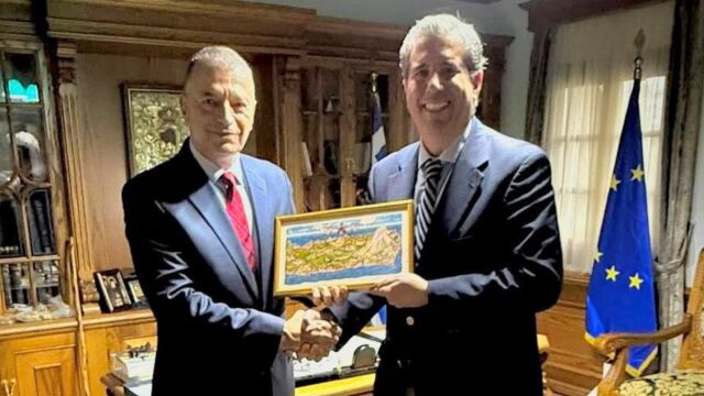 Στο Άγιον Όρος ο αναπληρωτής ΥΠΕΞ των ΗΠΑ Μάικλ Ρήγας (Εικόνες)